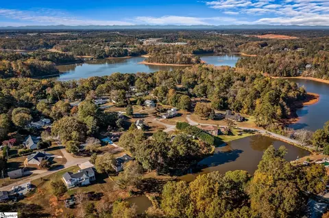 117 Twin Lakes Dr, Anderson, SC 29621 | 36 Photos - Movoto