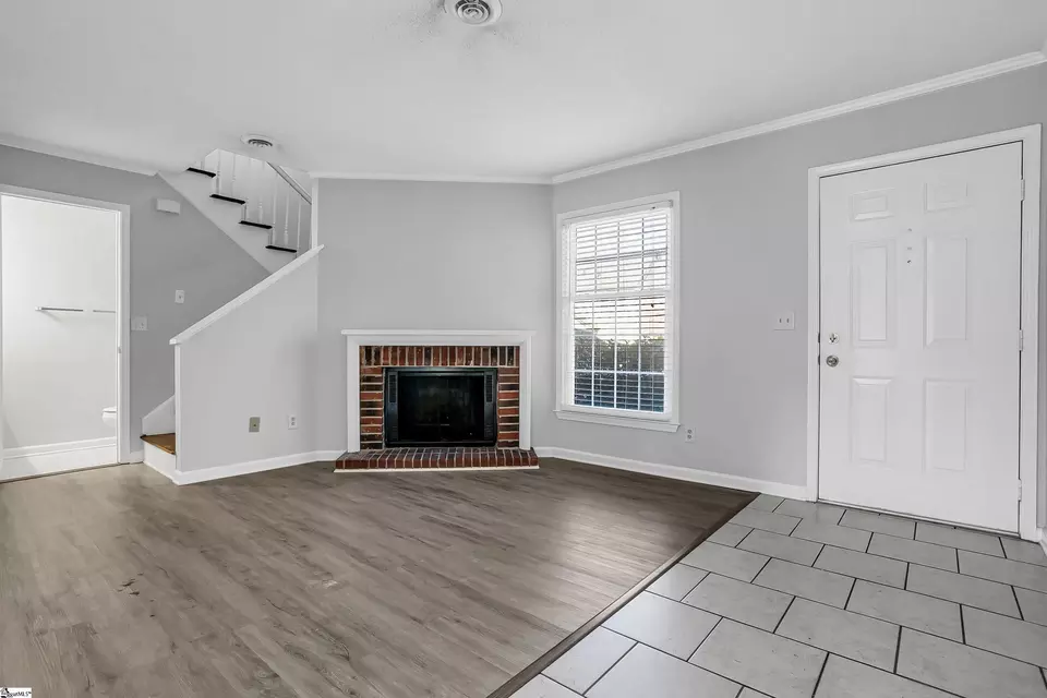 2010 Spring Wood Dr, Mauldin, SC 29662 | 14 Photos - Movoto