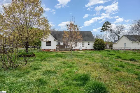 3652 New Cut Rd, Inman, SC 29349 | 34 Photos - Movoto