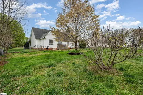 3652 New Cut Rd, Inman, SC 29349 | 34 Photos - Movoto