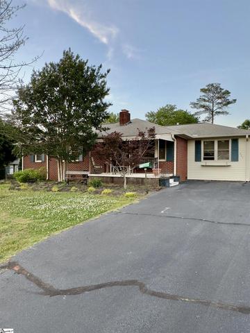 587 E Main St, Duncan, SC 29334 | 24 Photos - Movoto