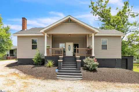 16 Sirrine St, Seneca, SC 29678 | 30 Photos - Movoto