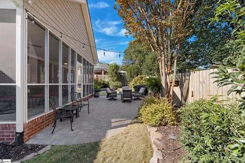 10 Windmill Way, Greenville, SC 29615 | 33 Photos - Movoto