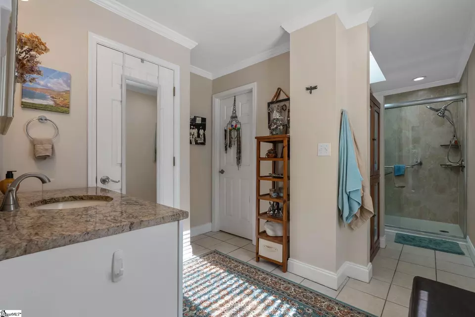 107 Stone Ridge Ct, Greer, SC 29650 | MLS# 1580968 | 50 Photos - Movoto