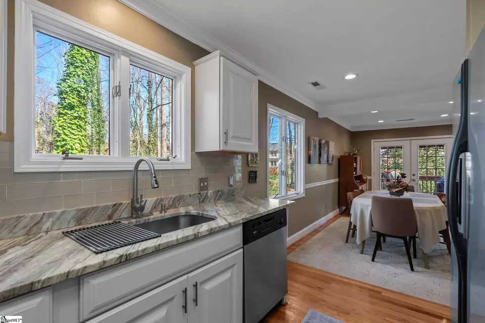 107 Stone Ridge Ct, Greer, SC 29650 | MLS# 1580968 | 50 Photos - Movoto