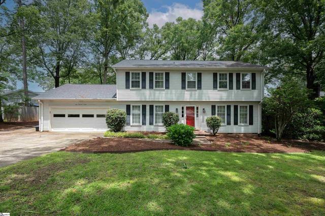 107 Longstreet Dr, Greer, SC 29650 | MLS# 1581514 | 33 Photos - Movoto