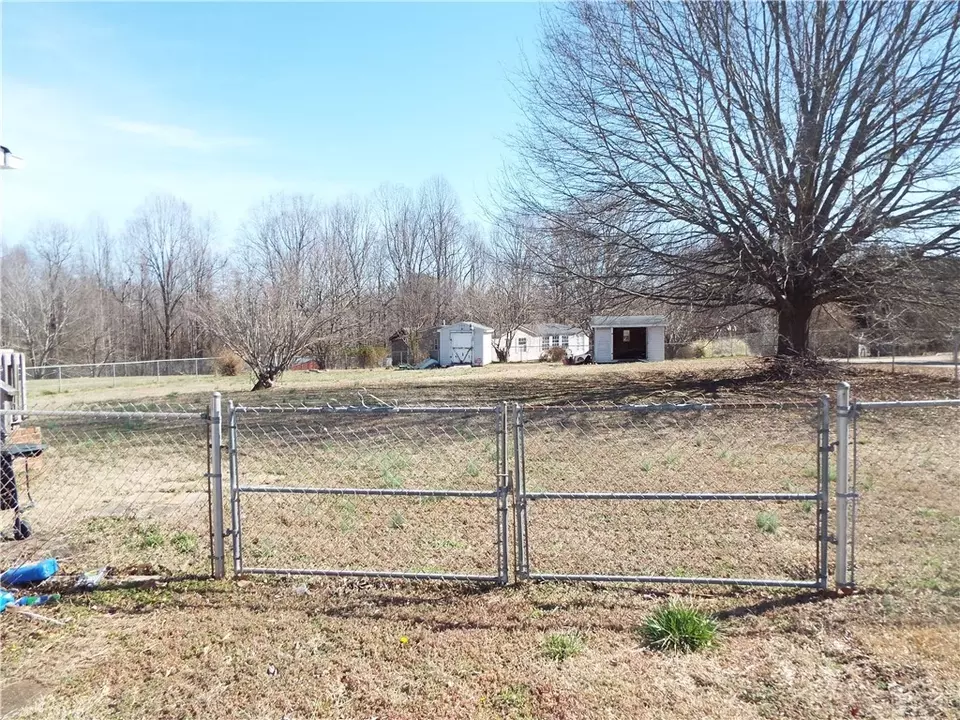 472 Cinnamon Ridge Dr, Inman, SC 29349 | MLS# 20283965 | 4 Photos - Movoto