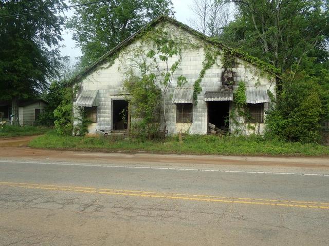 2120 Highway 261 S, Wedgefield, SC 29168 | MLS# 169470 | 4 Photos - Movoto