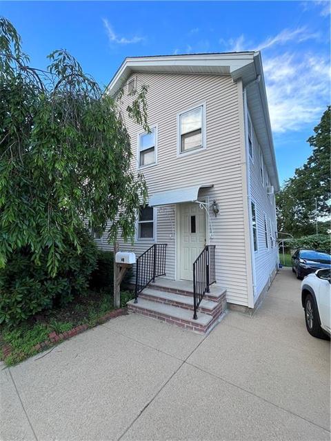 231 Main St, Hope, RI 02831 | 18 Photos | MLS #1299291 - Movoto