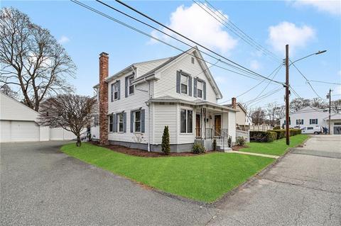 7 Adams St, Cranston, RI 02920 | 50 Photos | MLS #1332781 - Movoto