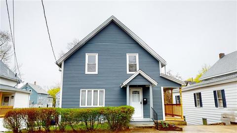 216 Farm St, Woonsocket, RI 02895 | 20 Photos | MLS #1333166 - Movoto