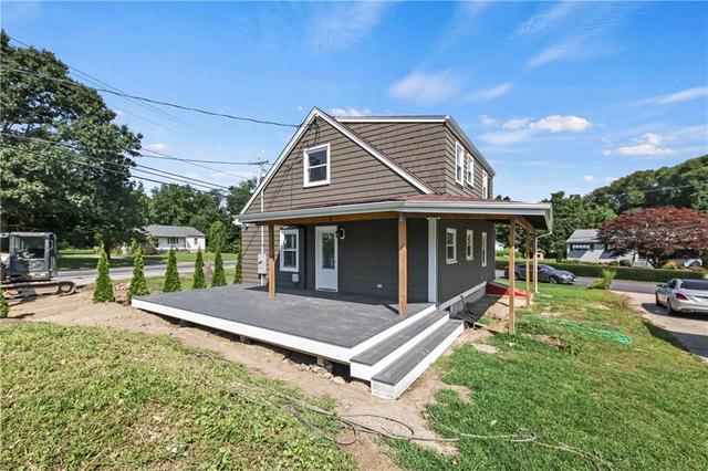 728 Stafford Rd, Tiverton, RI 02878 | 41 Photos - Movoto