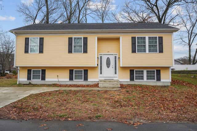 10 Chestnut Ave, Lincoln, RI 02865 | 30 Photos - Movoto