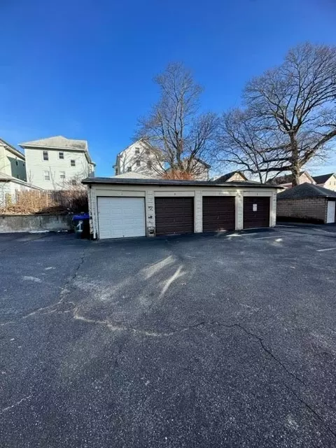 89 Raymond St, Providence, RI 02908 | 18 Photos - Movoto