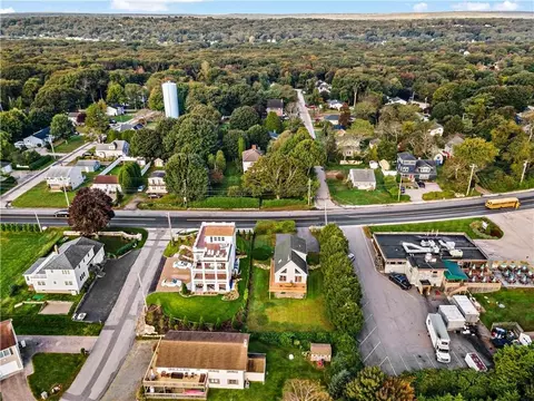 853 Boston Neck Rd, Narragansett, RI 02882 | 24 Photos - Movoto