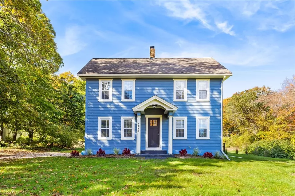 273 Alton Bradford Rd, Wood River Junction, RI 02894 | 32 Photos - Movoto