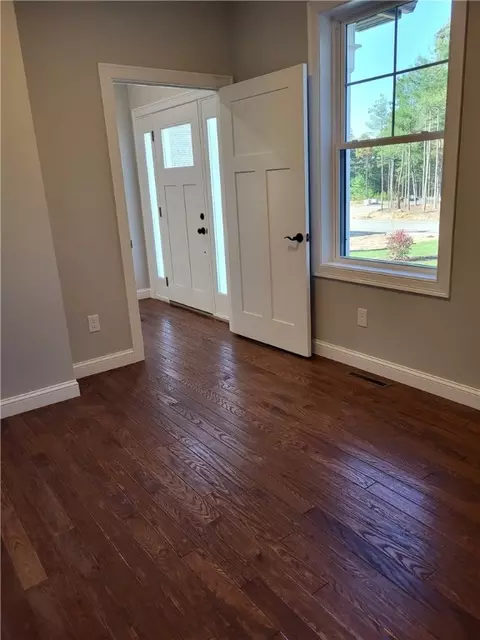 6 Sunset Lake Cir, Coventry, RI 02816 - Movoto