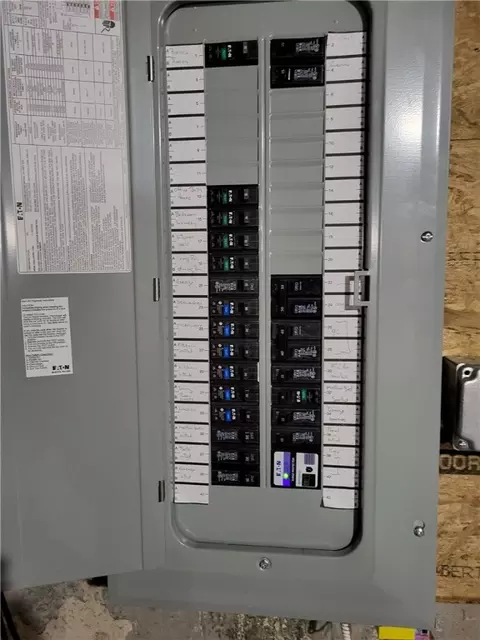 6 Sunset Lake Cir, Coventry, RI 02816 - Movoto