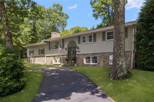 17 Barbara Ann Dr, North Providence, RI 02911 | 50 Photos - Movoto