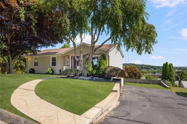 2 Vera St, Cranston, RI 02920 | 41 Photos - Movoto