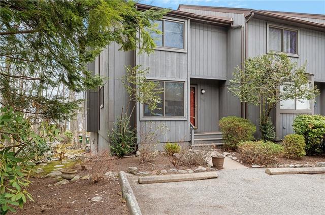 7 Wake Robin Rd #905, Lincoln, RI 02865 | MLS# 1383475 | 30 Photos - Movoto