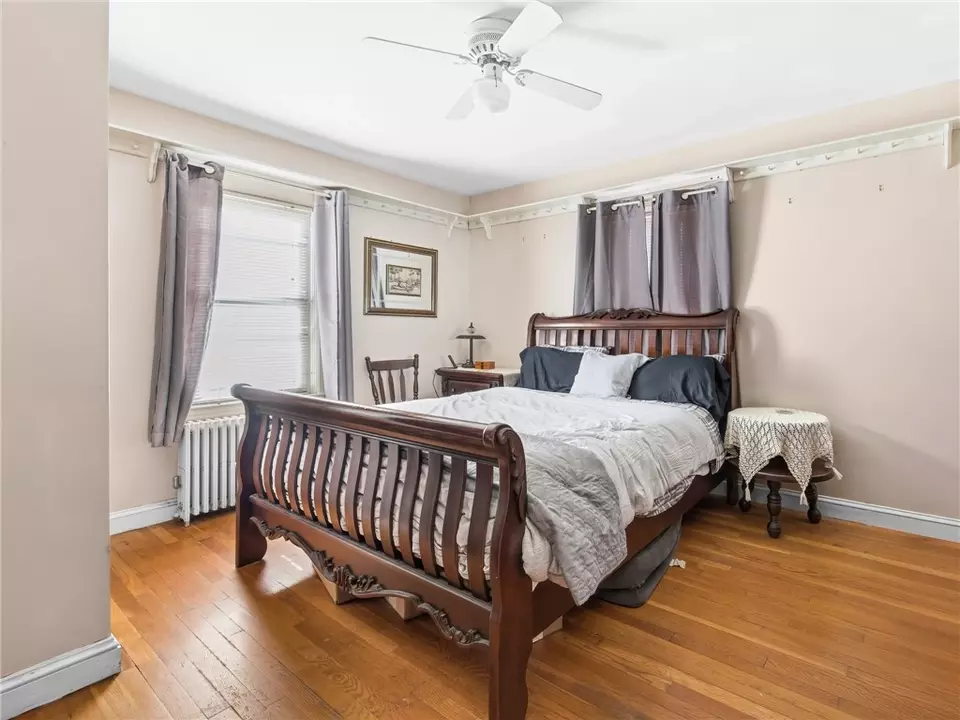 44 Stanley St, Pawtucket, RI 02861 | MLS# 1398789 | 23 Photos - Movoto