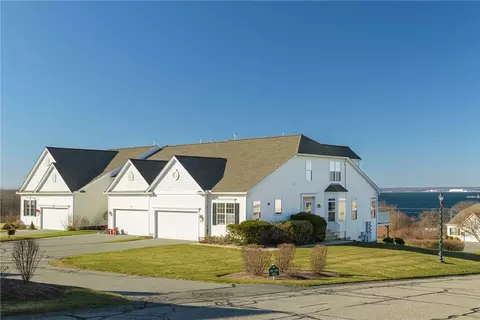 222 Rolling Hill Rd, Portsmouth, RI 02871 | MLS# 1402111 | 43 Photos ...