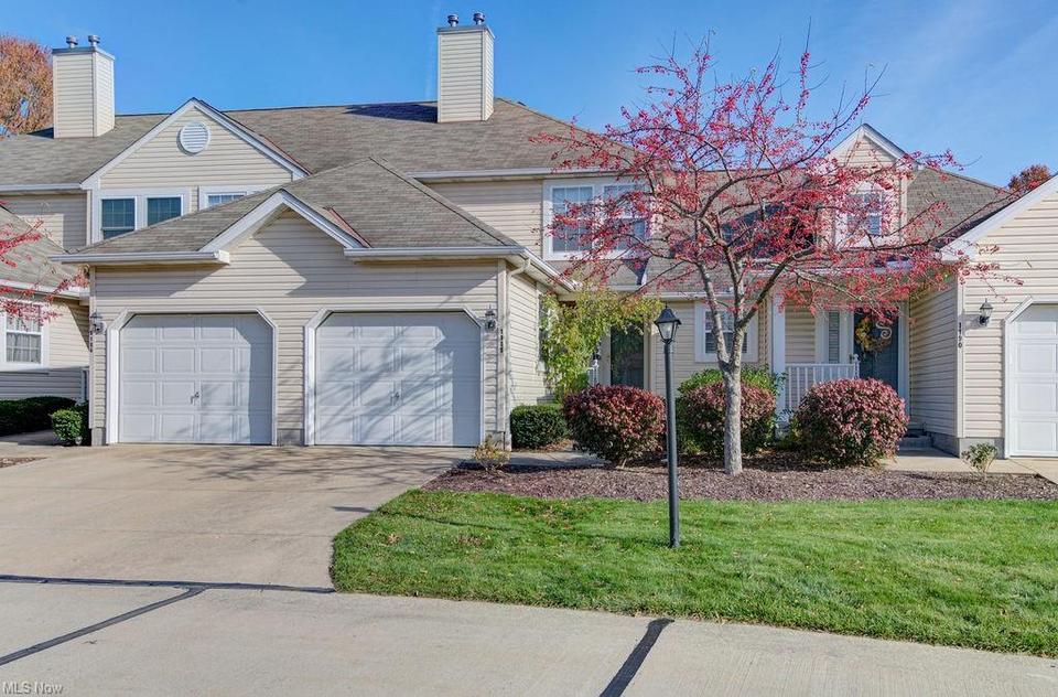 1188 Windmill Way E, Avon, OH 44011 | 25 Photos | MLS #4331609 - Movoto