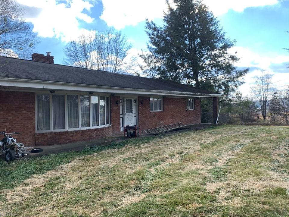 9804 Union Ridge Rd, Rogers, OH 44455 | 22 Photos | MLS #4335516 - Movoto