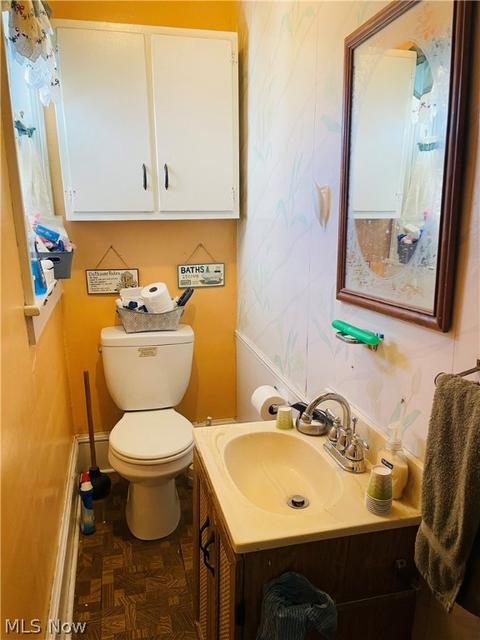 189 S Main St, Creston, OH 44217 | 19 Photos | MLS #4363018 - Movoto