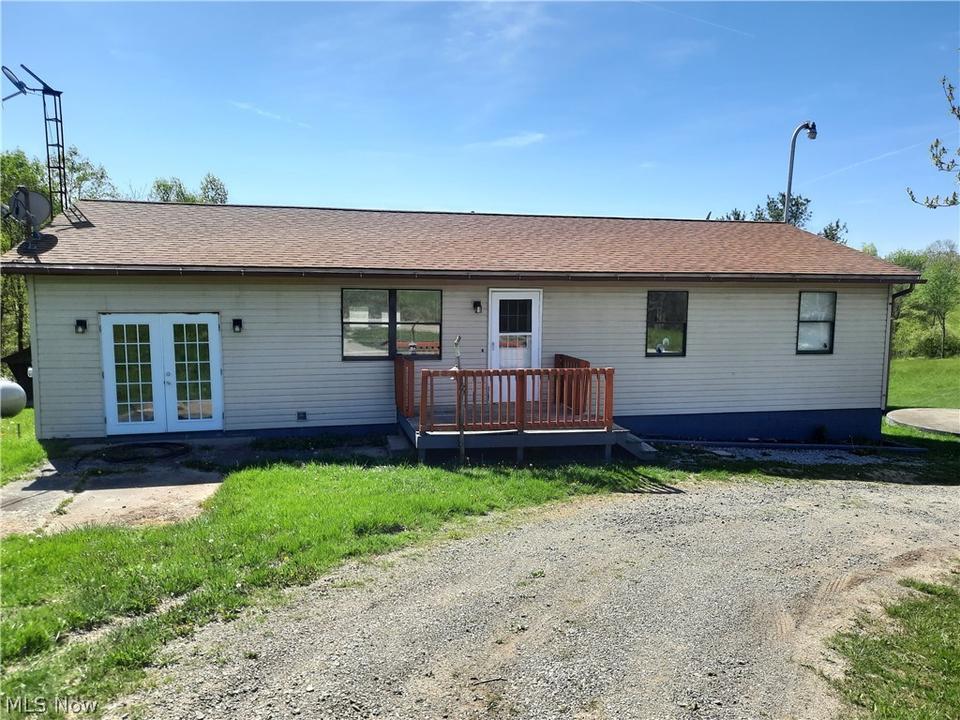 890 Spears Rd, Whipple, OH 45788 | 34 Photos | MLS #4369506 - Movoto