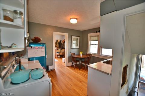 604 Marine St, Fairport Harbor, OH 44077 | 25 Photos | MLS #4386651 ...