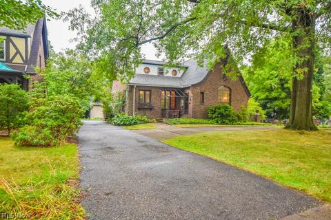 420 25th St NW, Canton, OH 44709 | 35 Photos | MLS #4403900 - Movoto