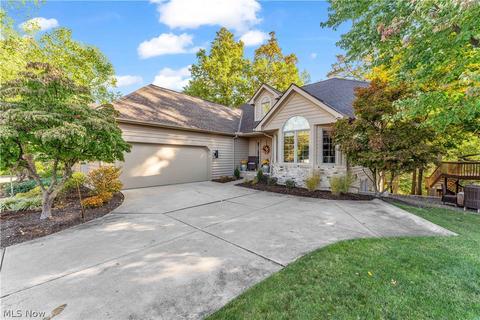 2239 Whispering Cove Cir #31, Westlake, OH 44145 | 35 Photos | MLS ...