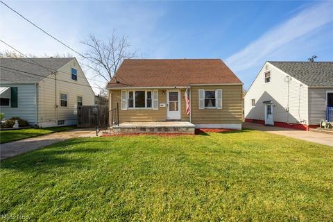 1616 Pennsylvania Ave, Lorain, OH 44052 | 29 Photos | MLS #4419509 - Movoto