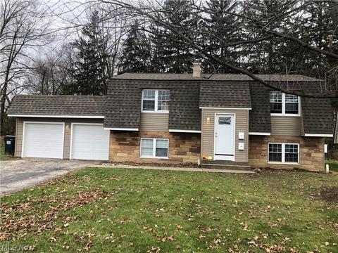 4608 Washington Square Dr, Austintown, OH 44515 | 9 Photos - Movoto