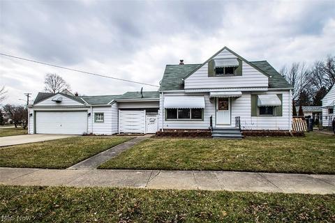 3940 W 151st St, Cleveland, OH 44111 | 32 Photos | MLS #4436392 - Movoto