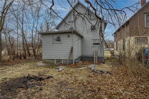 2243 Reid Ave, Lorain, OH 44052 | 13 Photos | MLS #4439475 - Movoto