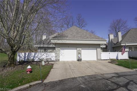 181 Michael Ln, Cuyahoga Falls, OH 44223 | 22 Photos - Movoto