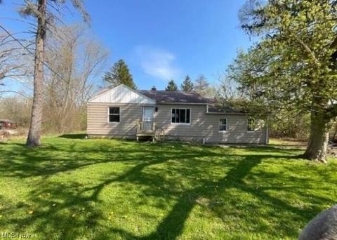 26390 Pettibone Rd, Bedford, OH 44146 | 19 Photos | MLS #4448092 - Movoto