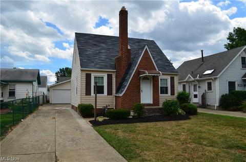 29124 Norman Ave, Wickliffe, OH 44092 | 22 Photos | MLS #4448462 - Movoto