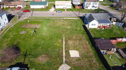 459 Front St, Philo, OH 43771 | 8 Photos | MLS #4448912 - Movoto