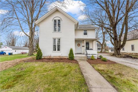 210 Elm St, Wellington, OH 44090 | 34 Photos | MLS #4449729 - Movoto