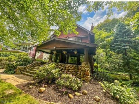 1649 Compton Rd, Cleveland Heights, OH 44118 | 33 Photos | MLS #4458208 ...
