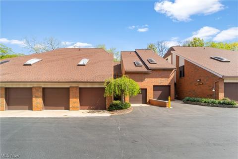 4675 Mayfield Rd #D, South Euclid, OH 44121 | 28 Photos | MLS #4458426 ...