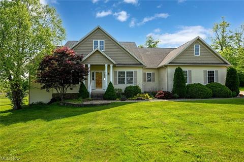 4477 Windfall Rd, Medina, OH 44256 | 35 Photos | MLS #4459877 - Movoto