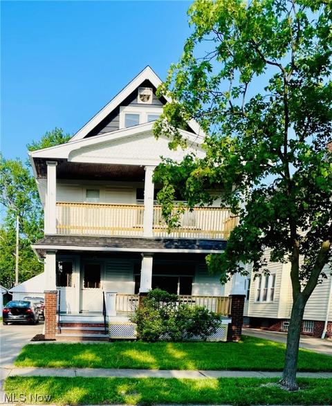 3425 W 99th St, Cleveland, OH 44102 | 28 Photos - Movoto