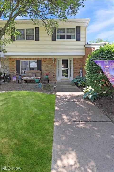 2149 Beechtree Dr #39, Uniontown, OH 44685 - Movoto