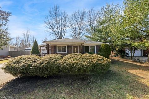 1528 Dover Center Rd, Westlake, OH 44145 | 33 Photos | MLS #4464610 ...