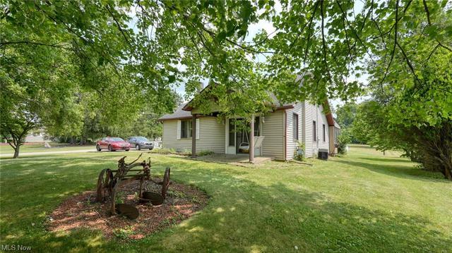 181 Friendship Dr, New Concord, OH 43762 | 42 Photos - Movoto